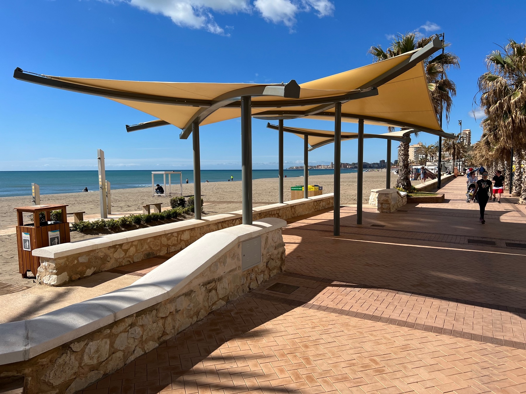 El Ayuntamiento de Fuengirola moderniza el Paseo Marítimo con nuevas ... El Ayuntamiento de Fuengirola moderniza el Paseo Marítimo con nuevas ...