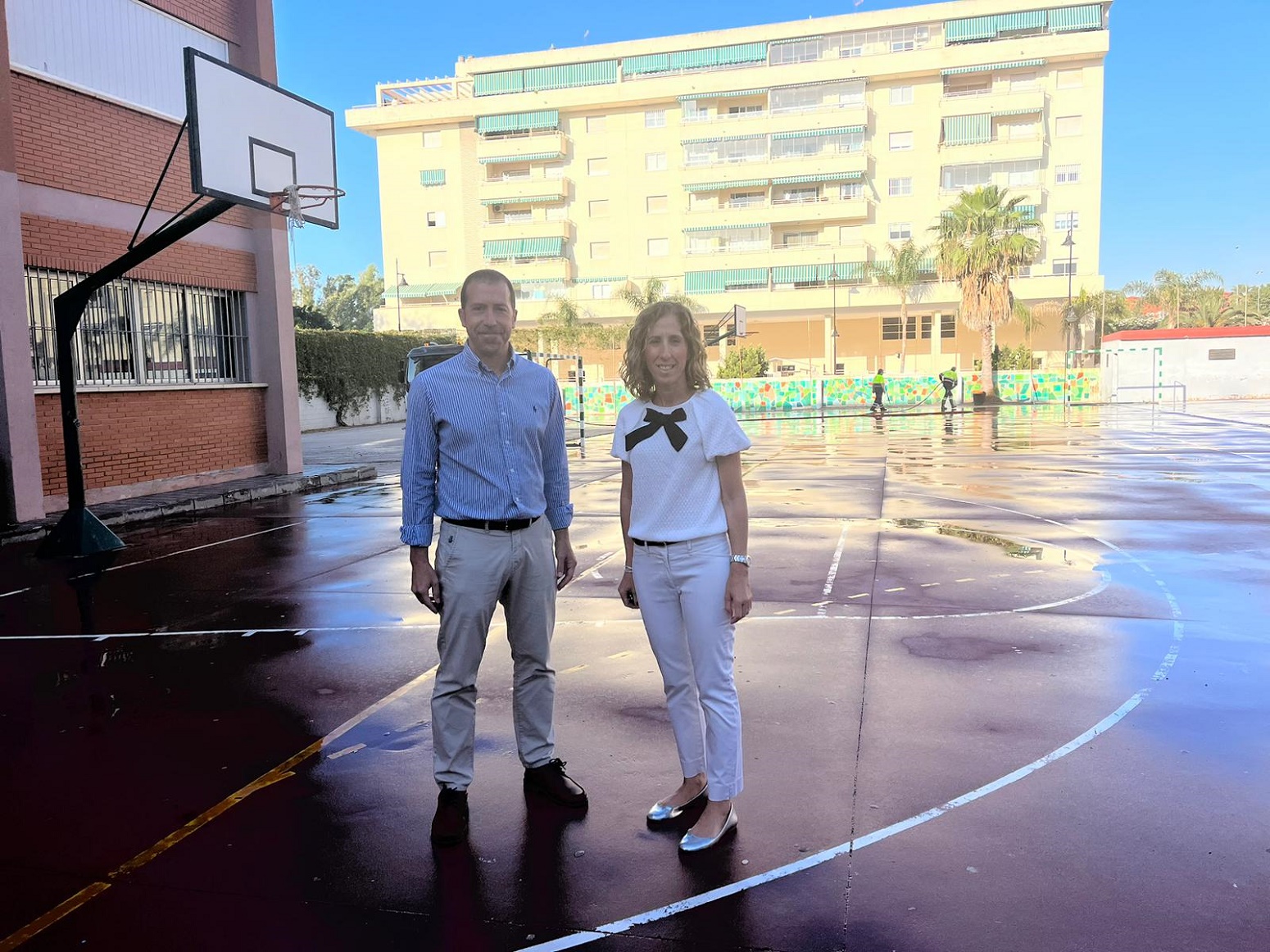 El Ayuntamiento de Fuengirola realiza labores intensivas de baldeo en ...